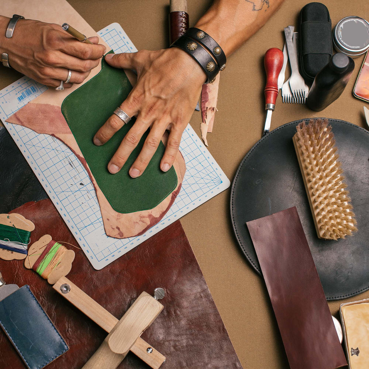 How to start with leather crafting– elwshop.com